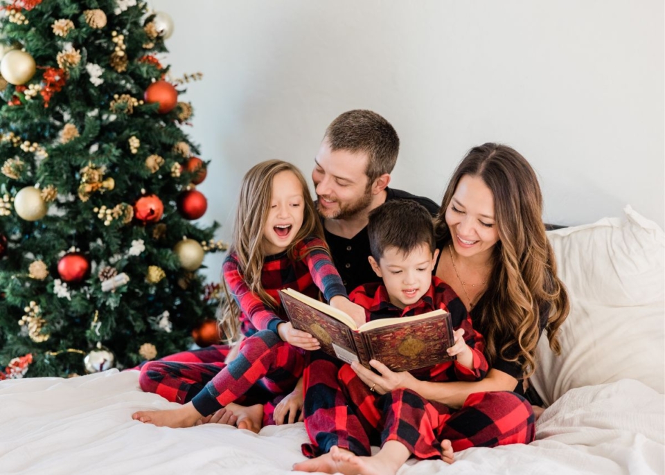 25 Family Christmas Traditions for the Holiday Season | The Mom Friend