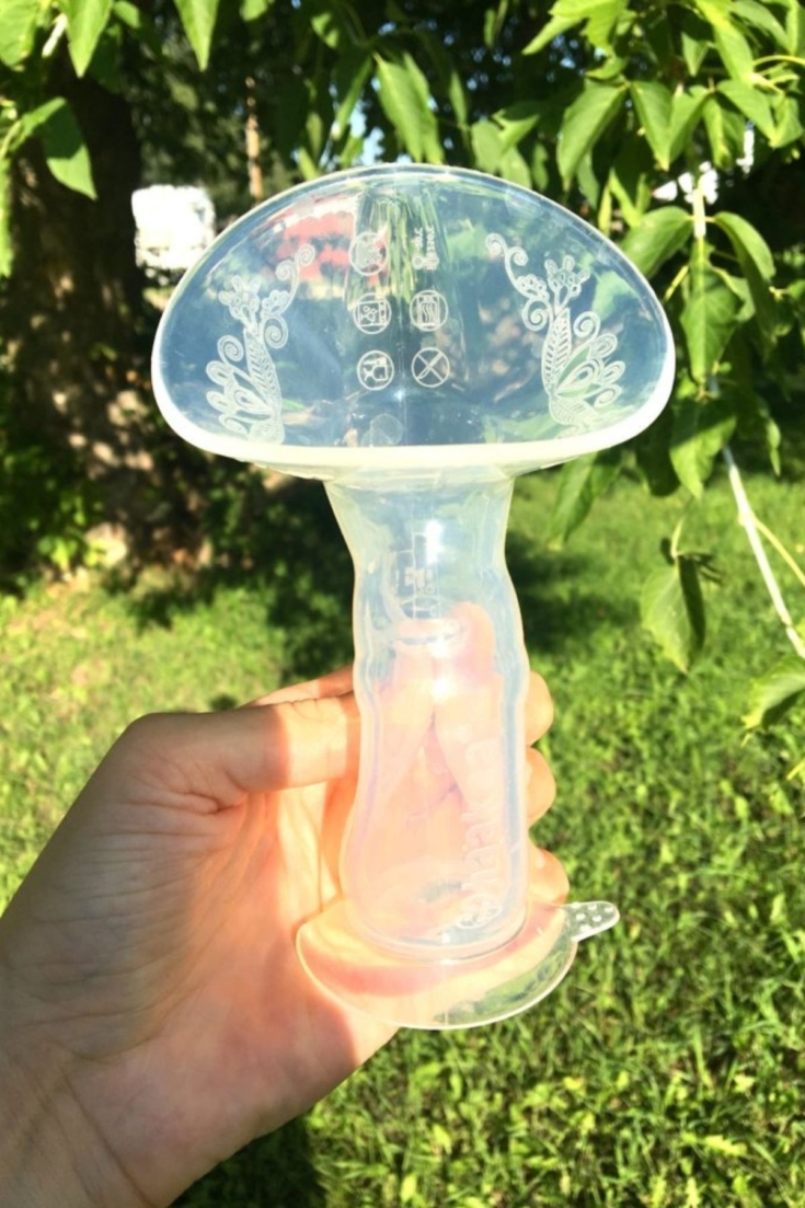 Tips & Tricks For Using The Haakaa Breast Pump | The Mom Friend